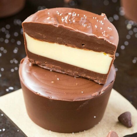 Homemade Keto Cups {3 Ingredients} - The Big Man's World