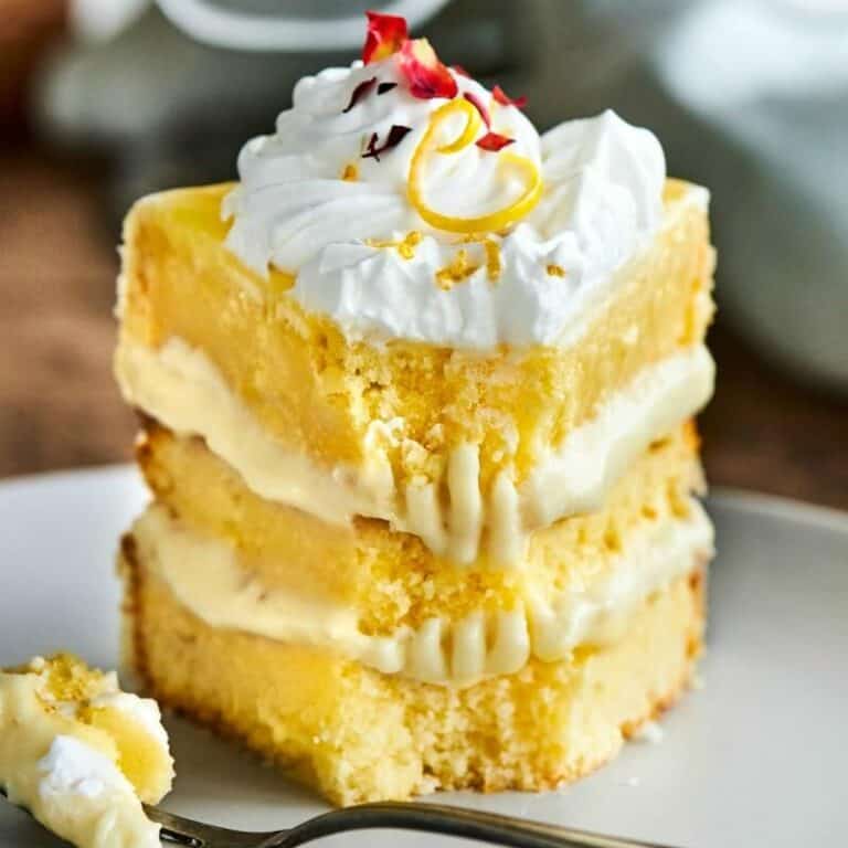 Keto Lemon Cake {2g carbs} - The Big Man's World