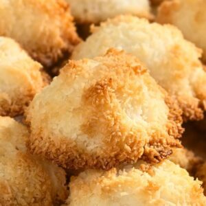 Keto Coconut Macaroons {3 Ingredients!} - The Big Man's World