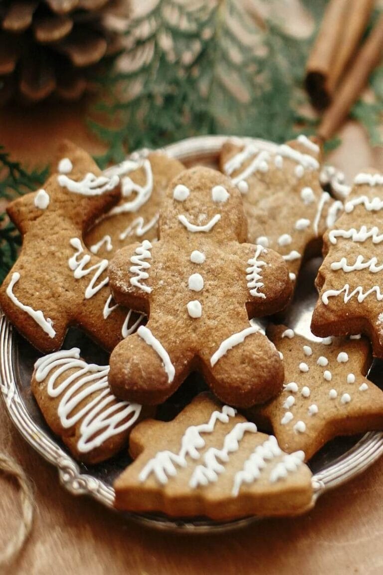 Keto Gingerbread Cookies {2g carbs} - The Big Man's World
