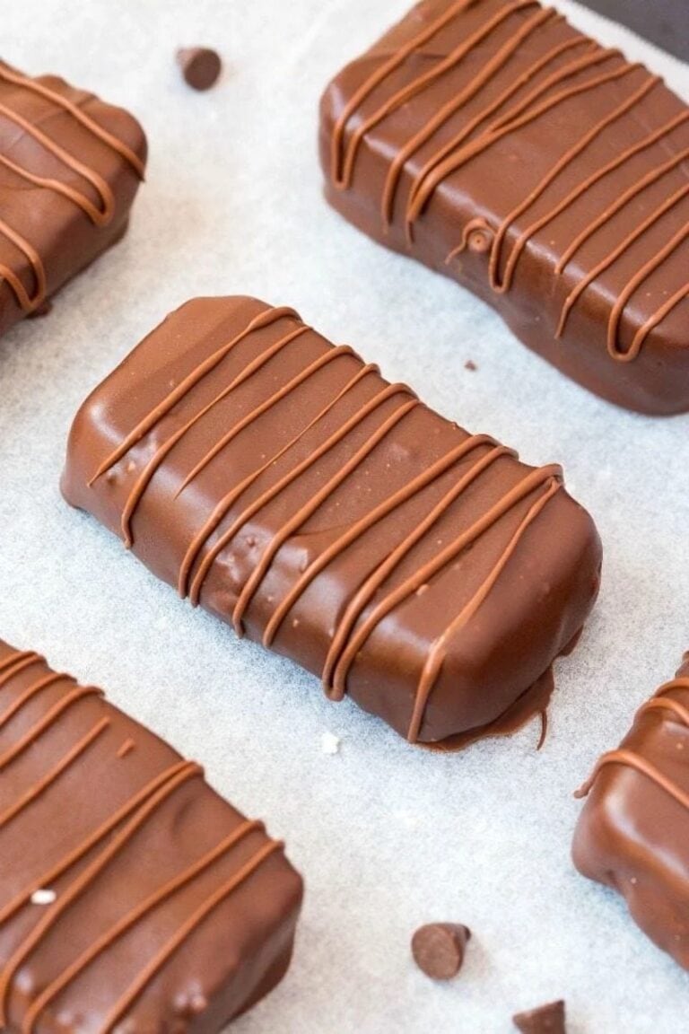 5-Ingredient Coconut Protein Bars {15g protein} - The Big Man's World