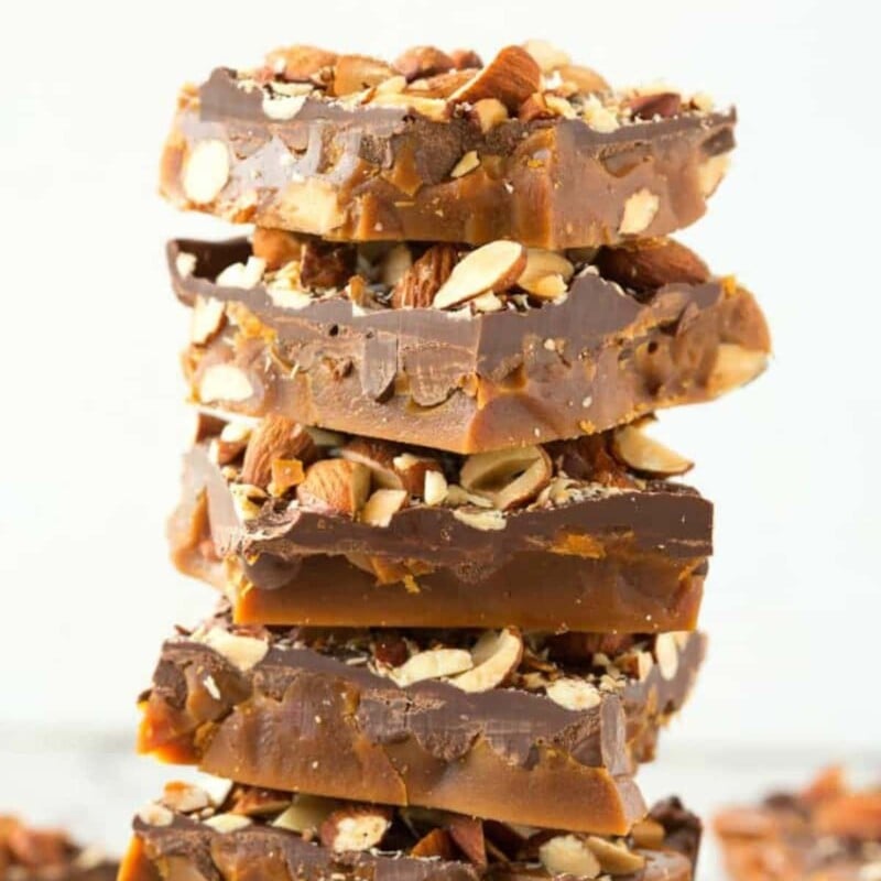 Homemade Almond Roca {4 Ingredients} - The Big Man's World