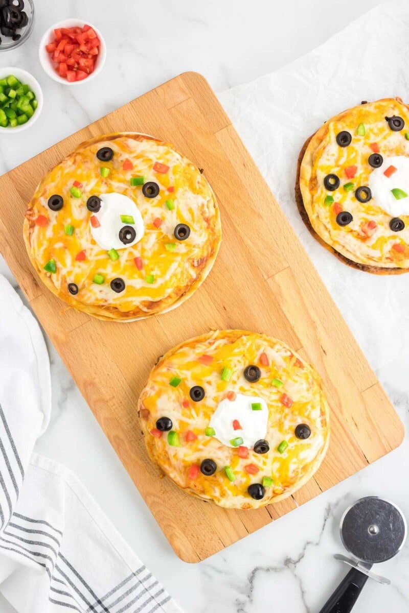 Mexican Pizza {Taco Bell Copycat} - The Big Man's World