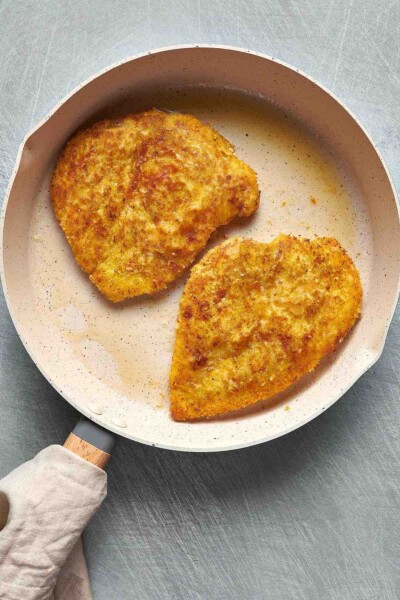 Chicken Milanese {Restaurant Style} - The Big Man's World