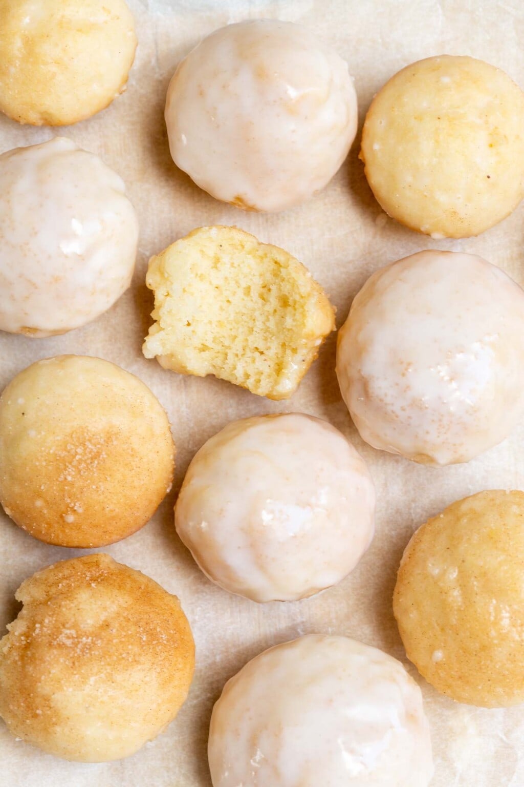 Baked Donut Holes (4 Ingredients, No Yeast)
