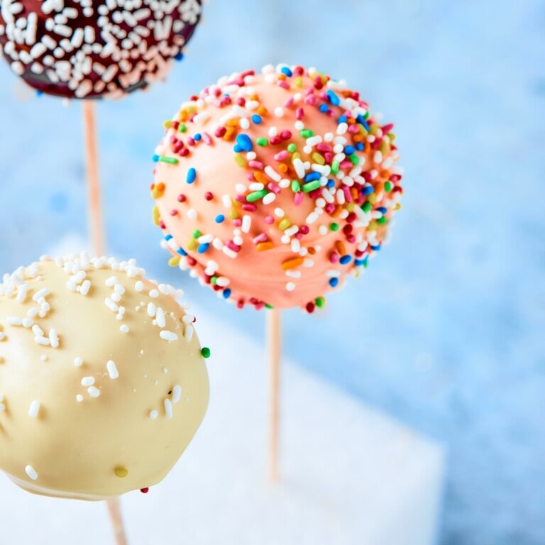 Cake Pop Recipe (Better than Starbucks!) - The Big Man's World