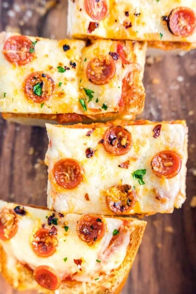 French Bread Pizza (20 Minute Recipe) - The Big Man's World