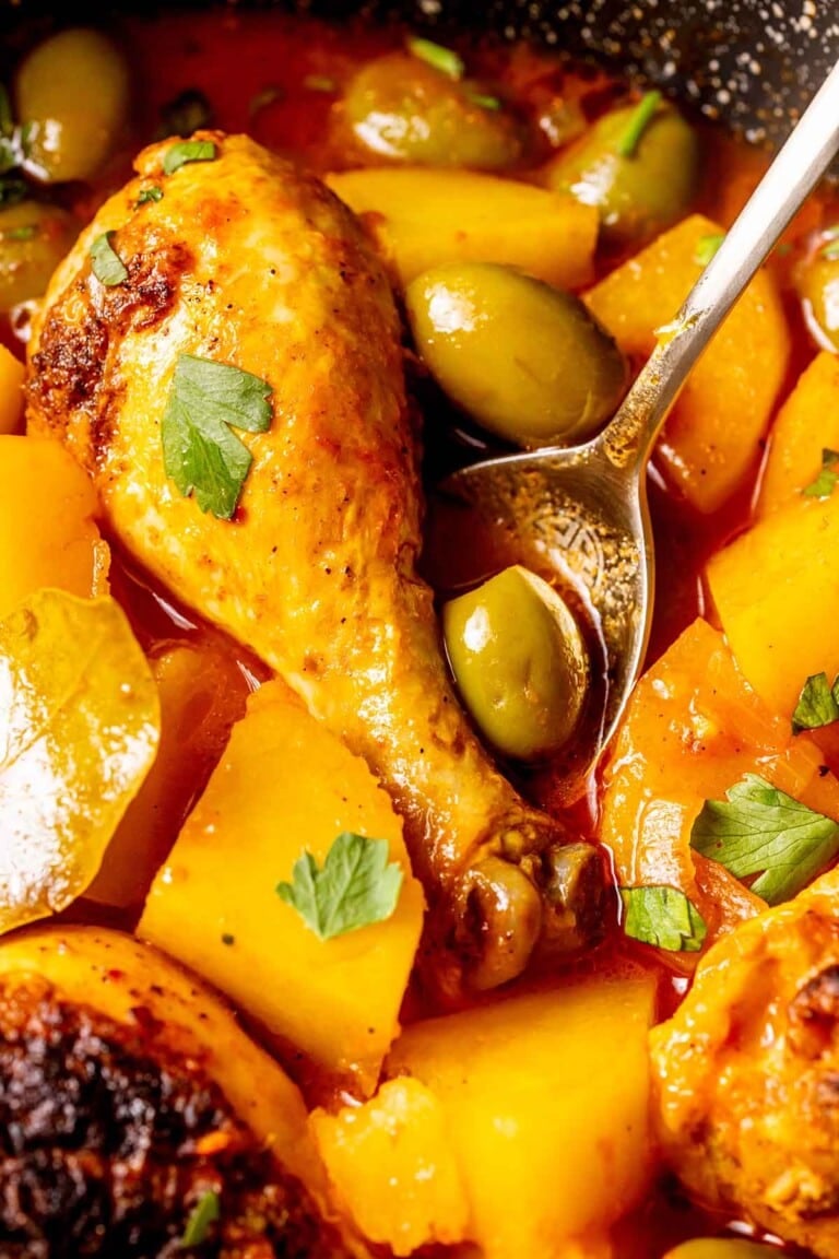 Pollo Guisado Recipe (Latin Chicken Stew) - The Big Man's World