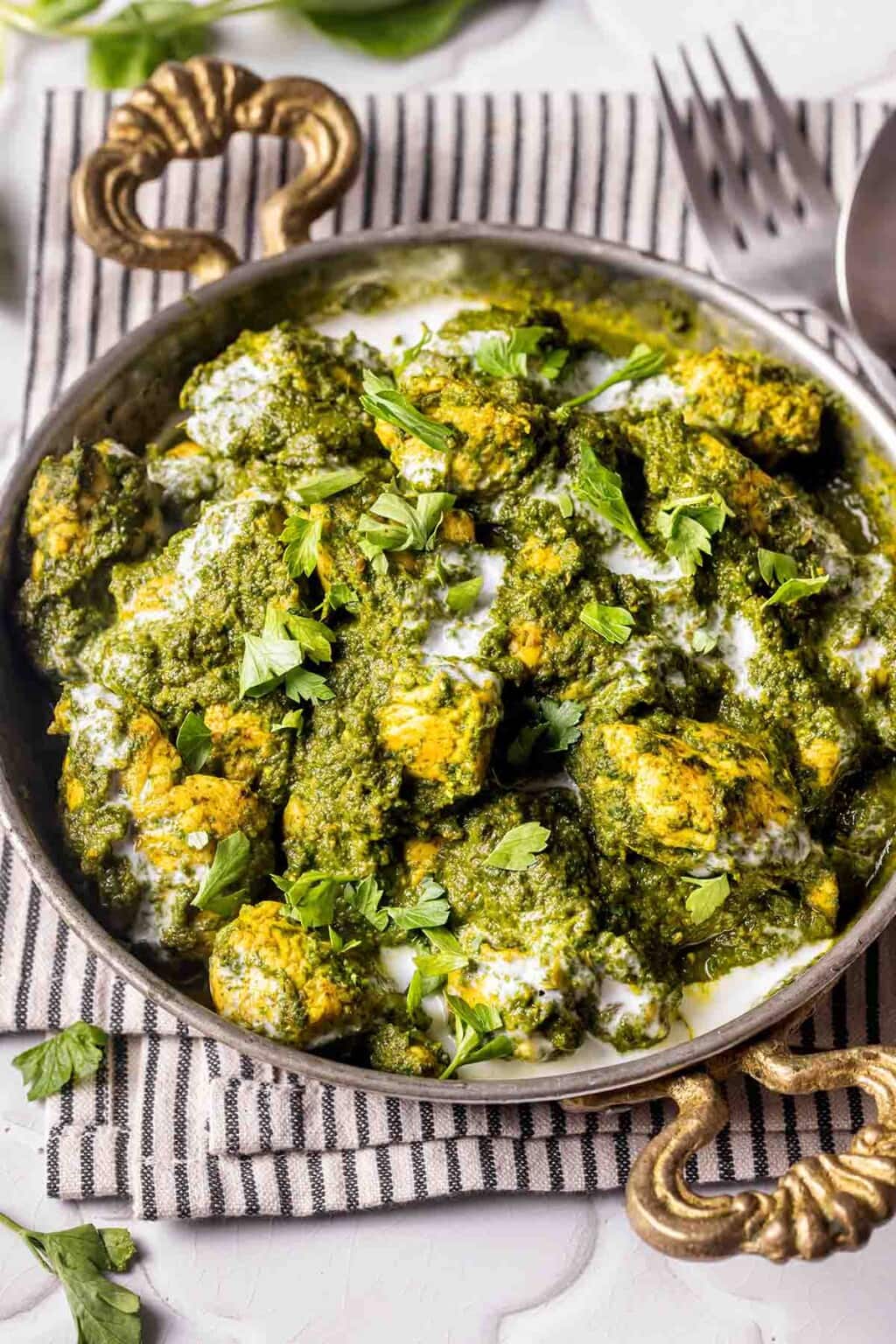 Chicken Saag Recipe (Restaurant Style)