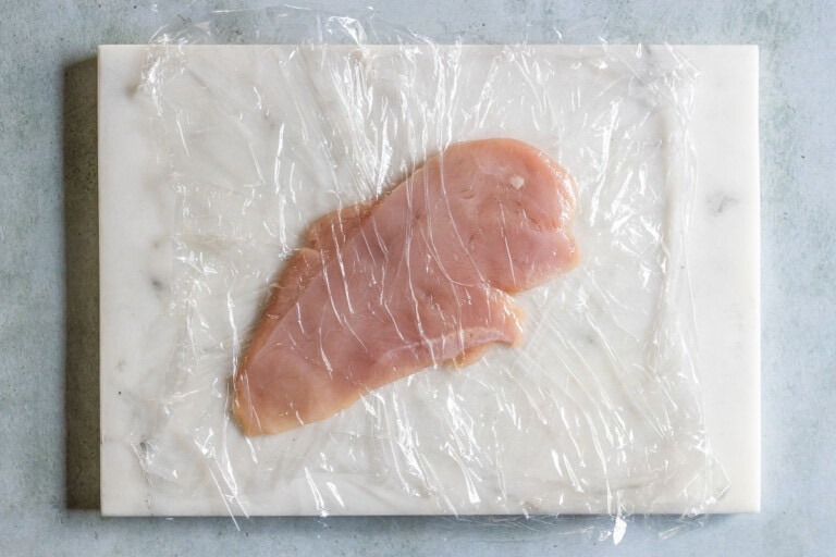 15-Minute Chicken Schnitzel Recipe {Truly Crispy} - The Big Man's World