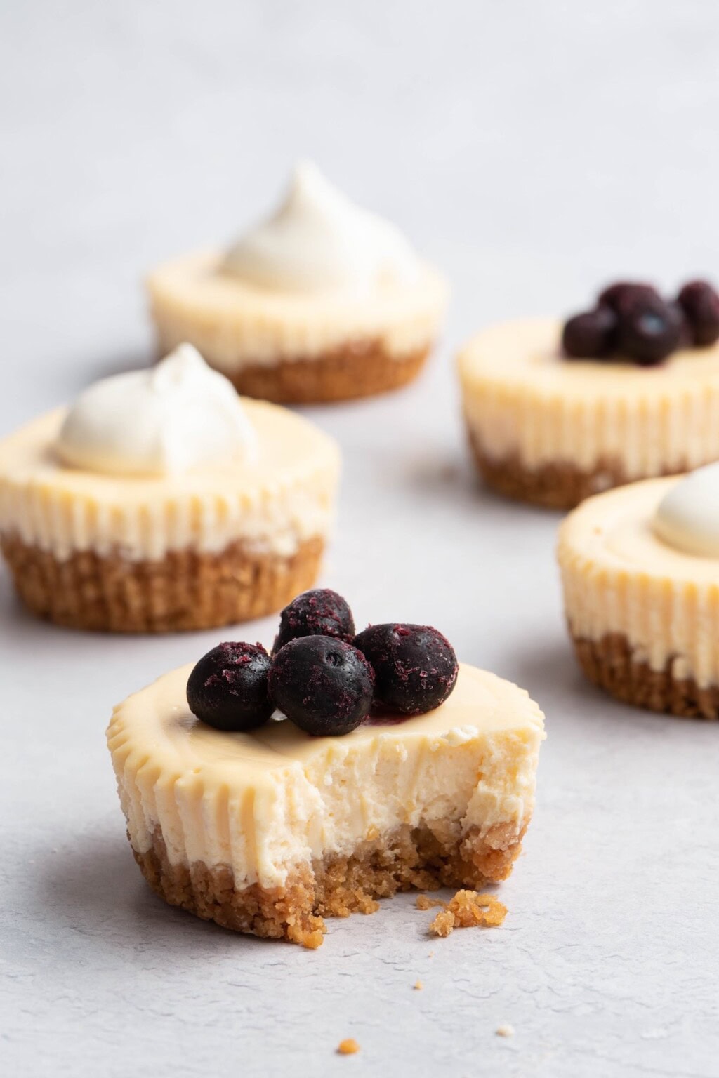 Easy Cheesecake Cupcakes (6 Ingredients)- The Big Man's World