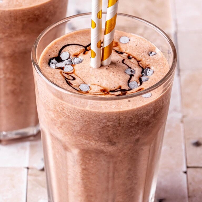 Chocolate Protein Shake {30 grams} - The Big Man's World