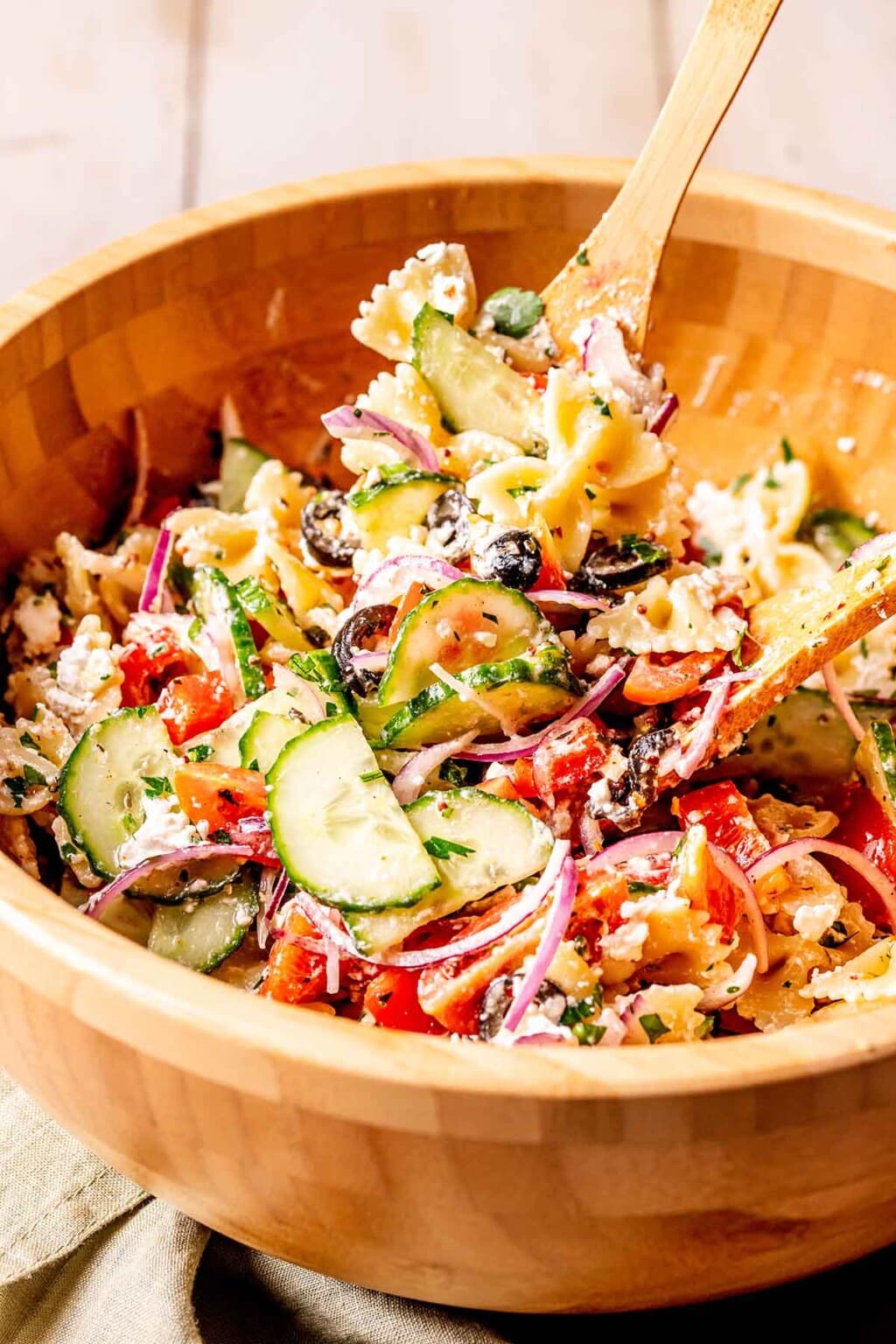 Healthy Pasta Salad {No Mayo} - The Big Man's World