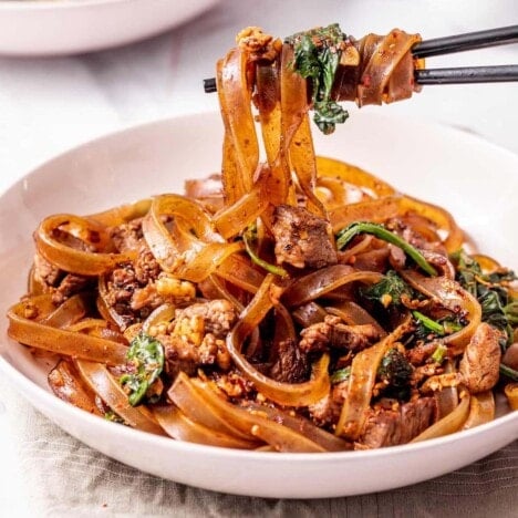 15-Minute Pad See Ew {Authentic Thai Recipe} - The Big Man's World