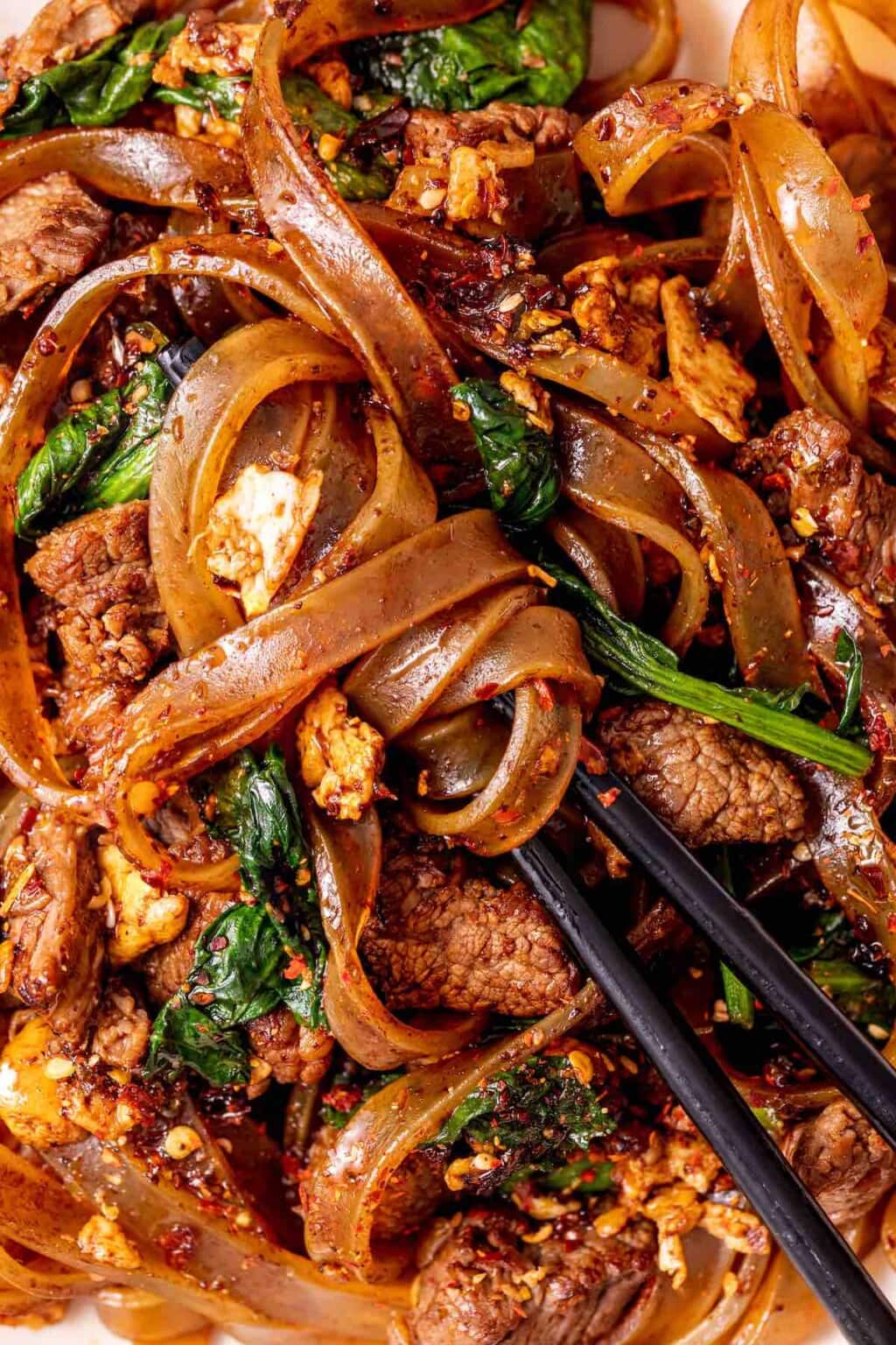 15-Minute Pad See Ew {Authentic Thai Recipe} - The Big Man's World