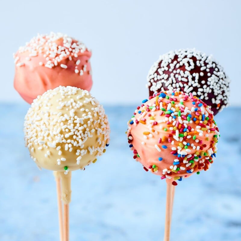 Cake Pop Recipe {Better than Starbucks} - The Big Man's World