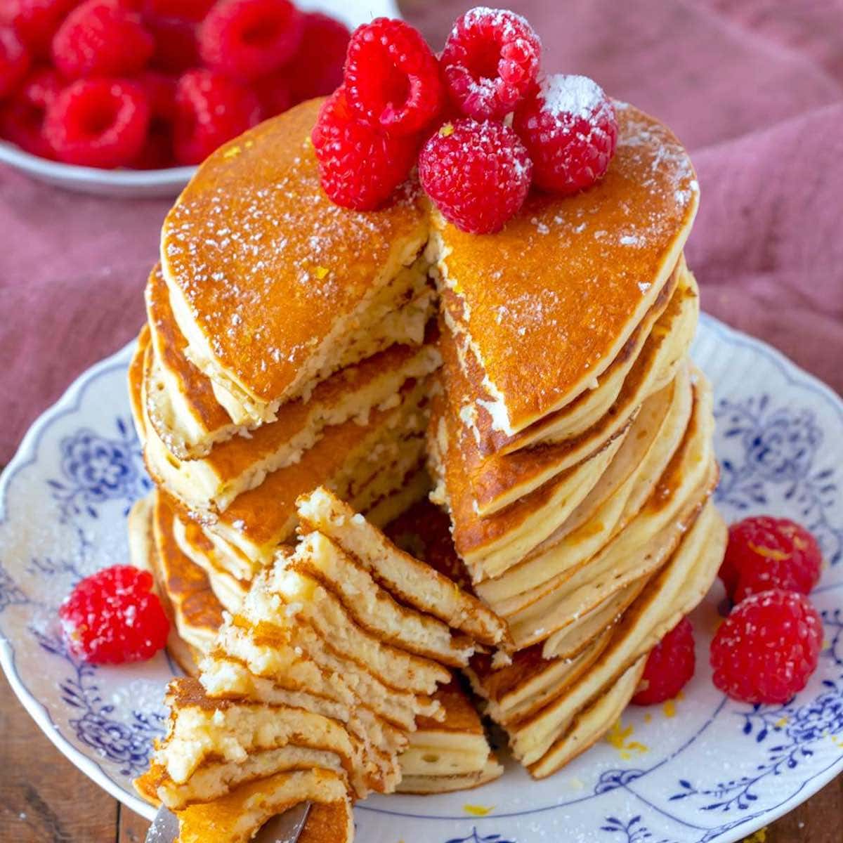Low Calorie Pancakes {Under 150 calories} - The Big Man's World