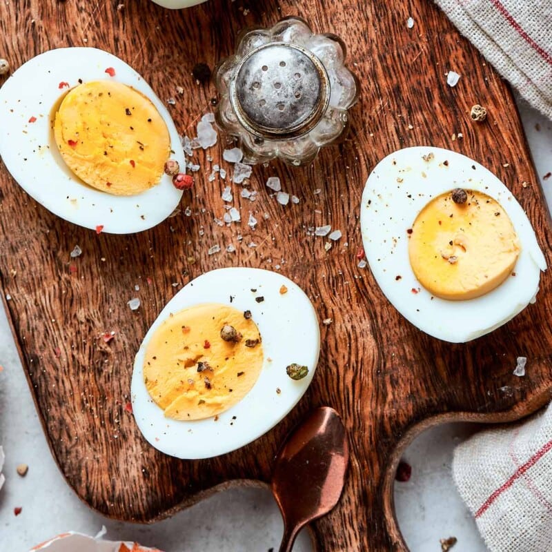 Microwave Hard Boiled Eggs {6 Minutes} - The Big Man's World