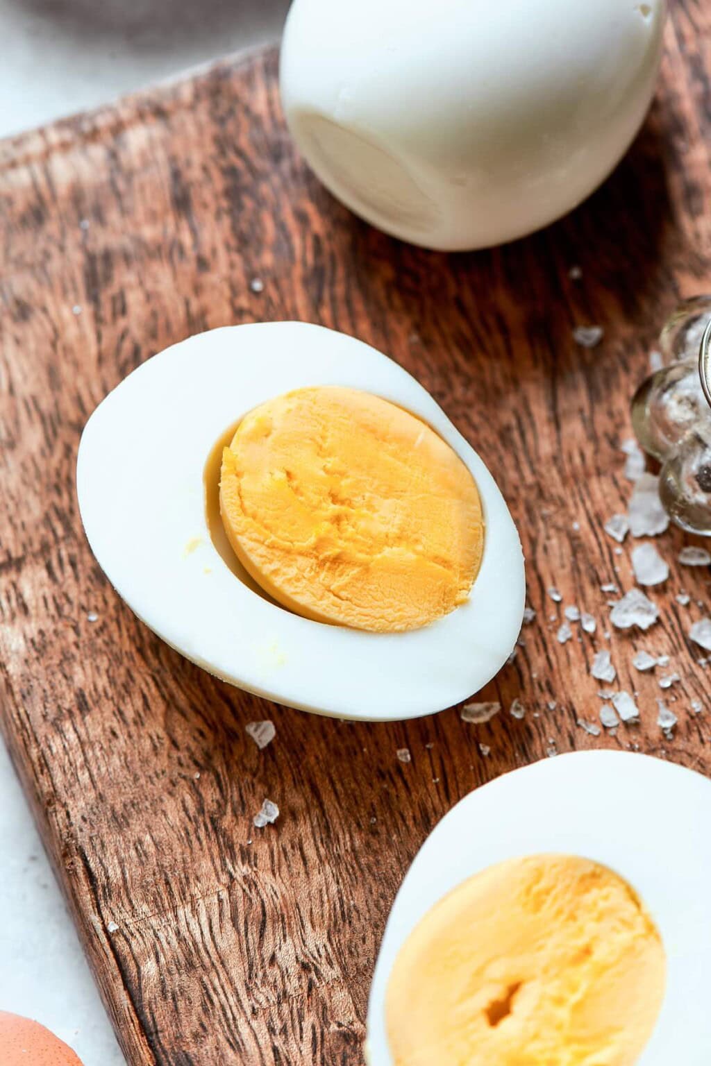 Microwave Hard Boiled Eggs {6 Minutes} - The Big Man's World