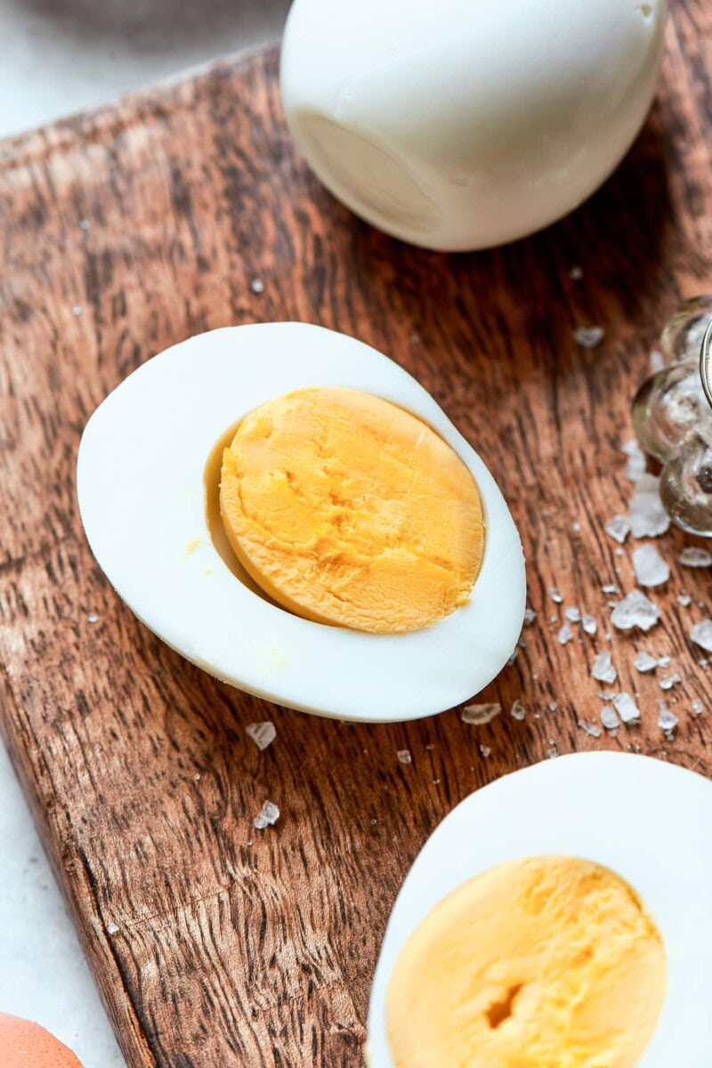 Microwave Hard Boiled Eggs {6 Minutes} - The Big Man's World