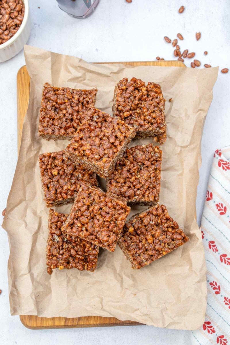 3-Ingredient Chocolate Rice Crispy Treats - The Big Man's World
