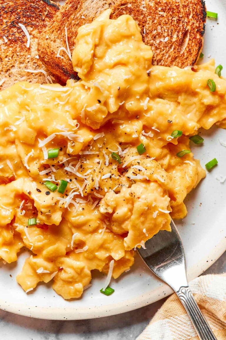 Microwave Scrambled Eggs {2 Minutes} - The Big Man's World