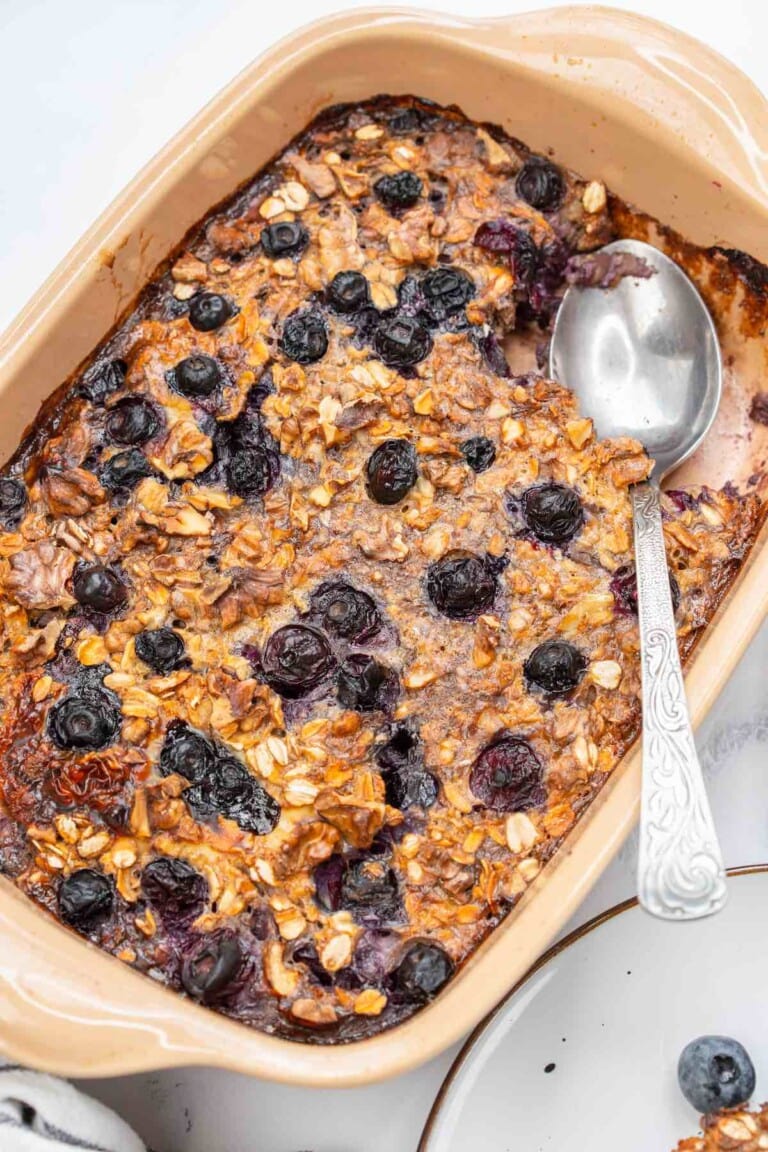 Blueberry Baked Oatmeal {4 Ingredients} - The Big Man's World