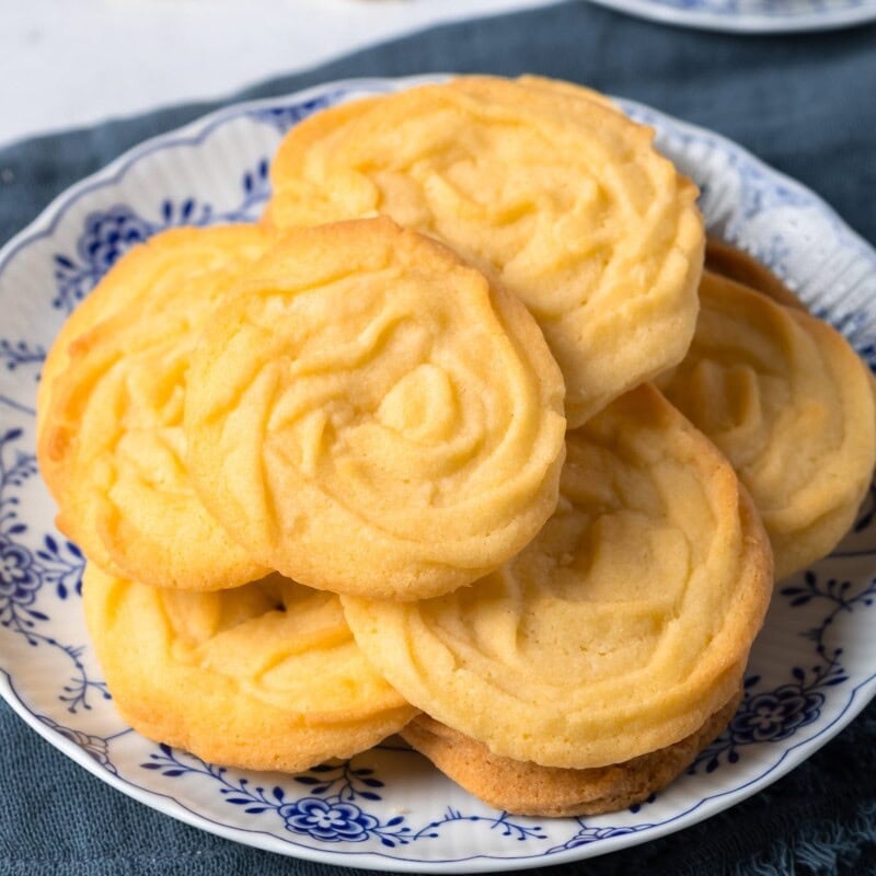 3-Ingredient Butter Cookies {No eggs, No chill} - The Big Man's World